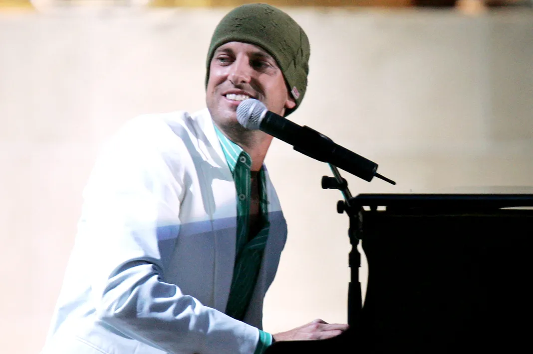 15 One Hit Wonders From The '00s - Where Are They Now?