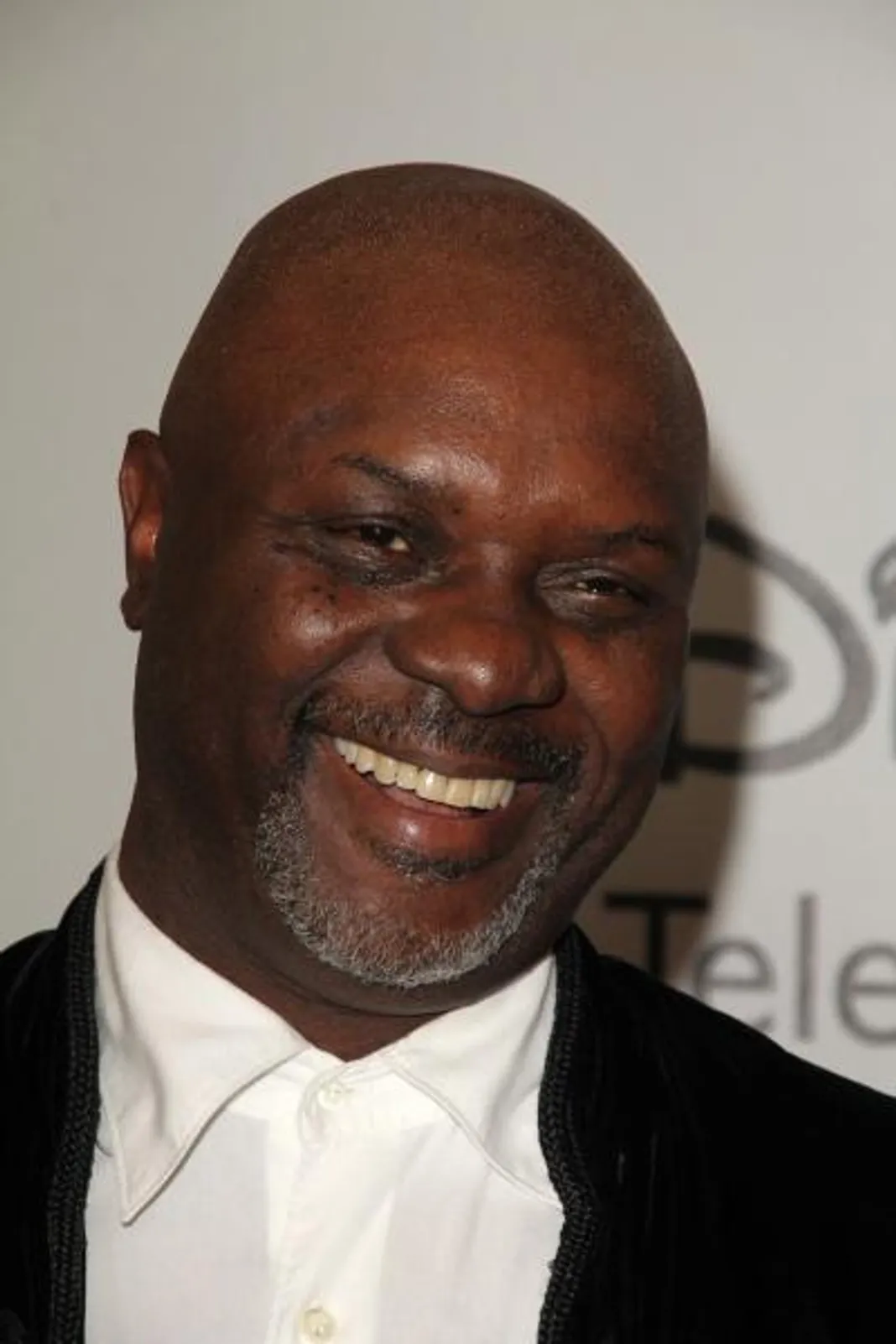 Robert Wisdom